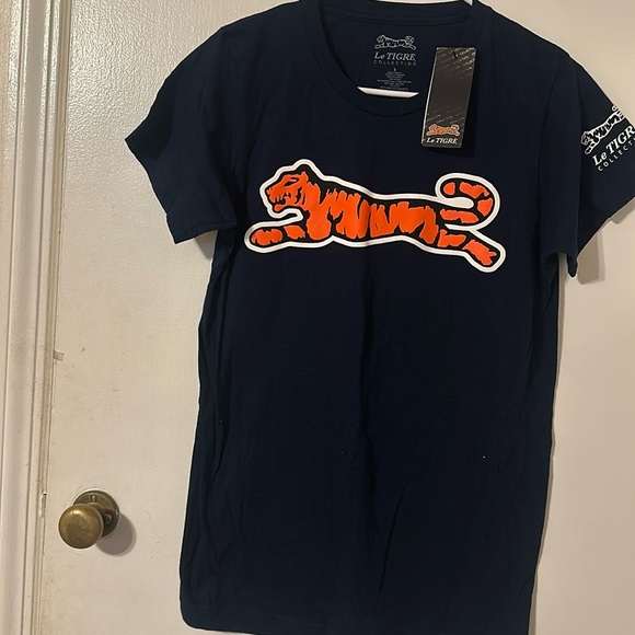 Le Tigre | Shirts | Le Tigre Collection Slim Tee Shirt S | Poshmark